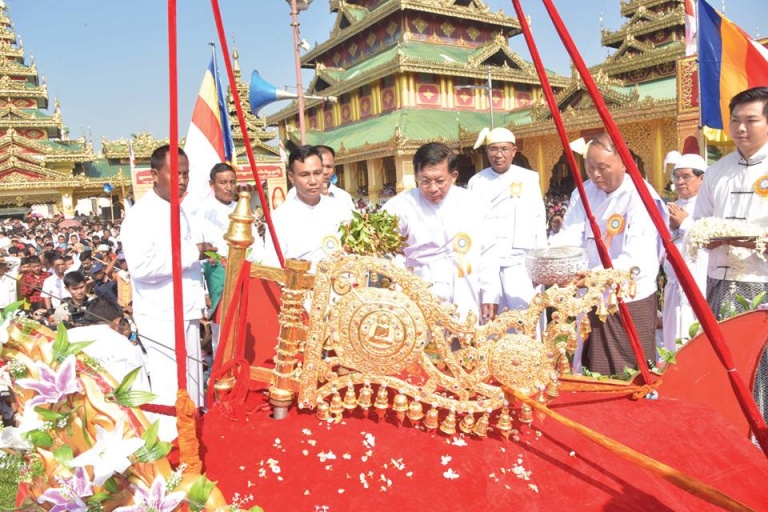 Gold foils offered for second time at the whole structure of historic ...