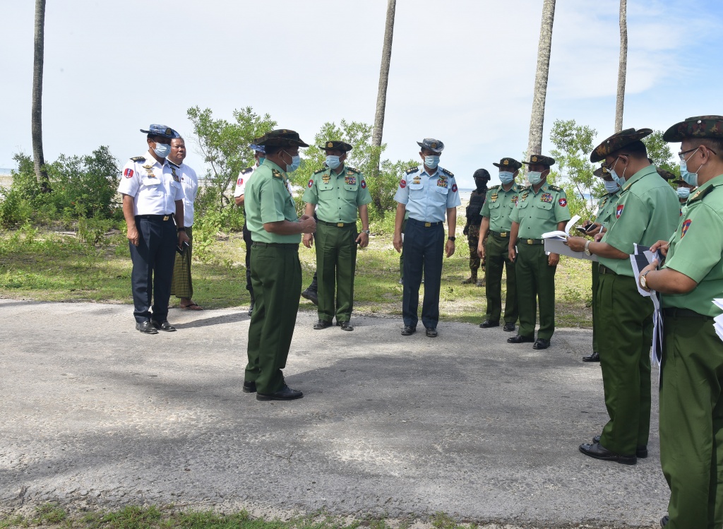 Senior General Min Aung Hlaing inspects local naval base in Coco Island ...